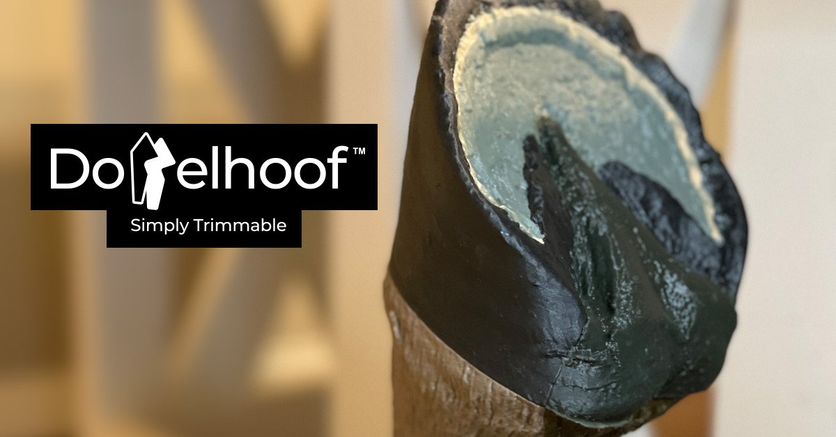 Doppelhoof™ trimmable horse hoof.